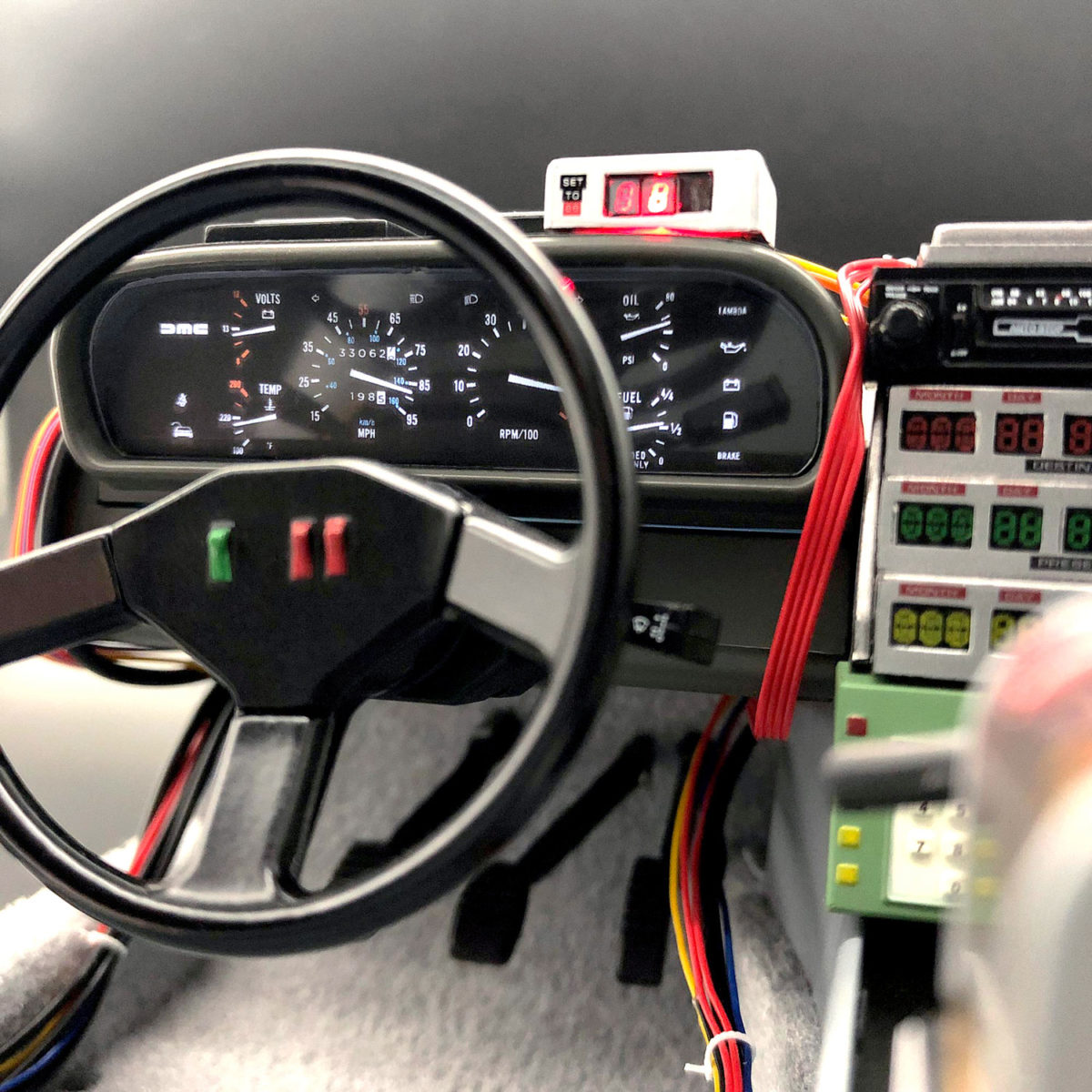 DeLorean dashboard upgrade | Fanhome mods | Eaglemoss mods