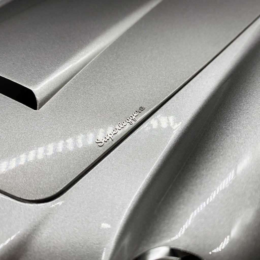 Metal badges and GB stickers mod for Eaglemoss DB5 | Mike Lane Mods