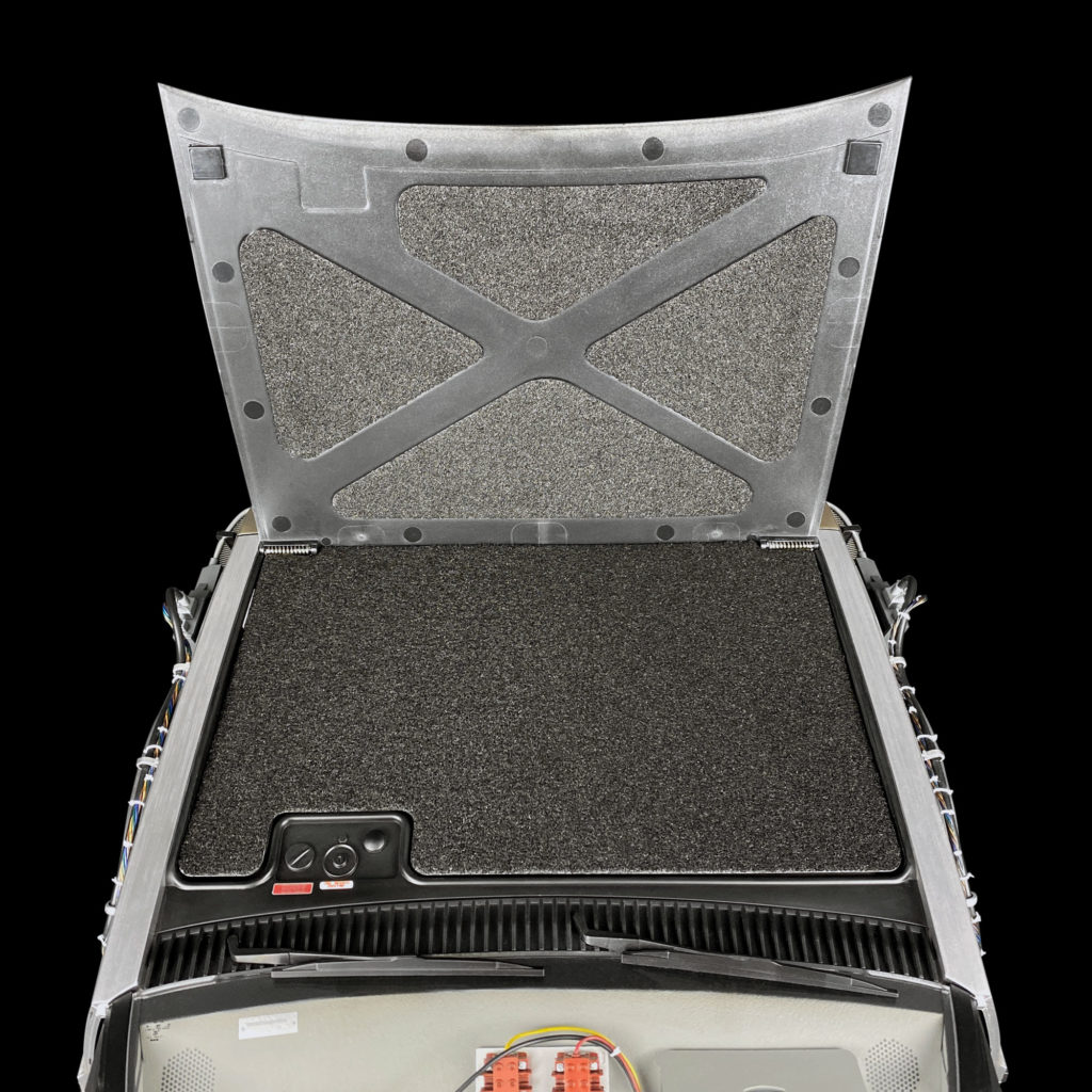 Bonnet and Trunk Carpets mod for 1:6 Hot Toys DeLorean Time Machine