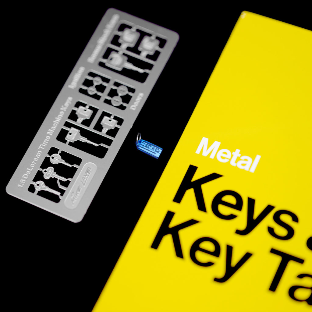 1:6 Hot Toys DeLorean miniature metal keys | Mike Lane Mods